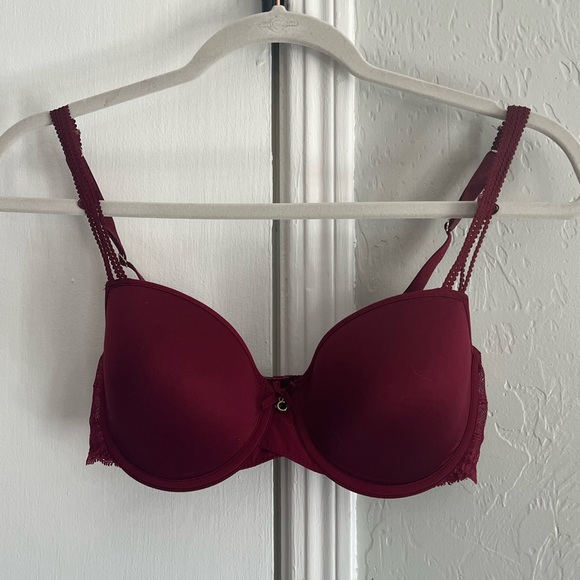 Chantelle | Intimates & Sleepwear | Chantelle Memory Foam Bra | Poshmark